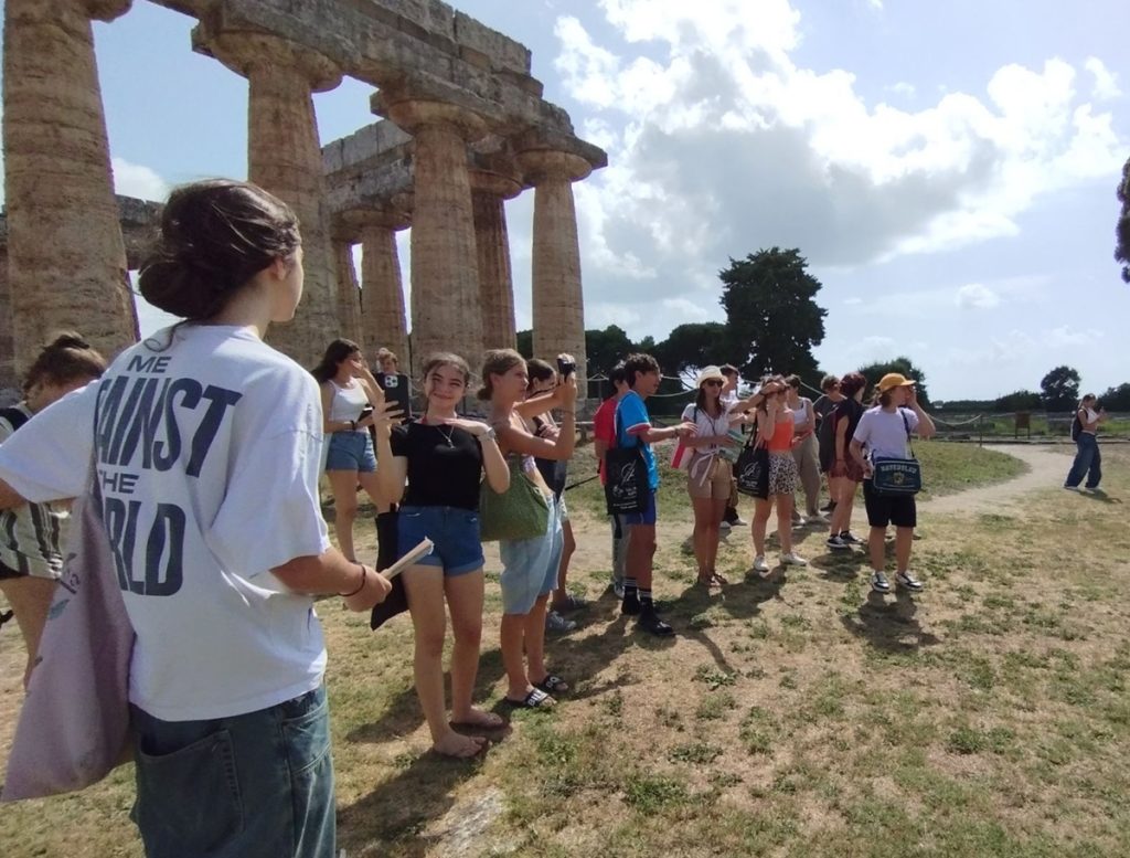 5 Benefits of Summer Camp Programs in Italy for Language Enthusiasts